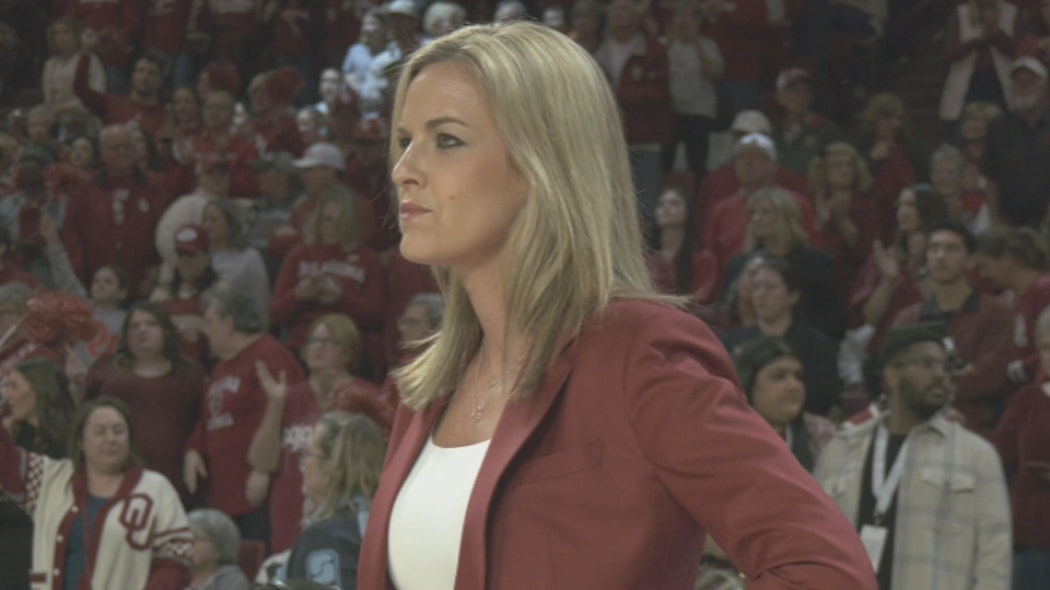 AP Preseason Poll: Sooners rank 6th, highest since '09, Cowgirls at 22